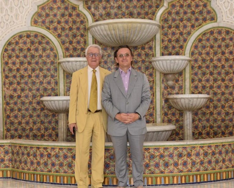 Visite de Courtoisie : L’Ambassadeur Rencontre S. Exc. Monsieur ...